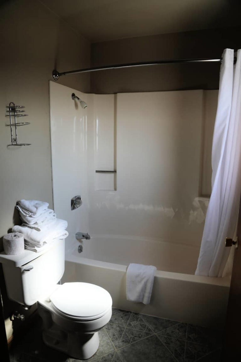 BADLANDS INN - BADLANDS NATIONAL PARK