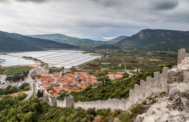 The incredible secrets behind history’s most iconic walls The incredible secrets behind history’s most iconic walls