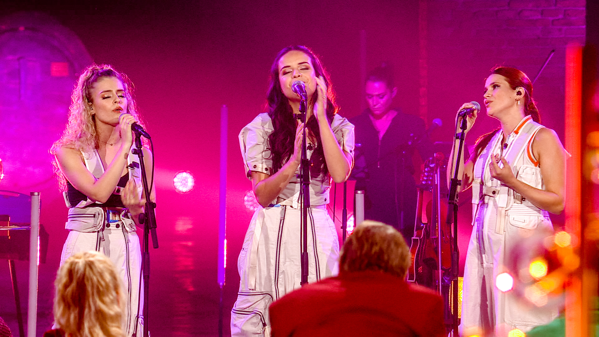 Julia van K3 wil op haar eigen benen staan