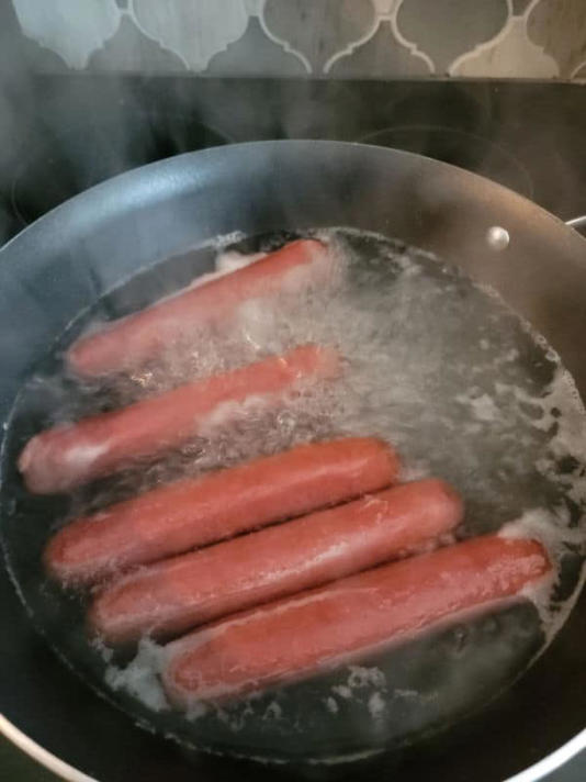 How Long to Boil Hot Dogs