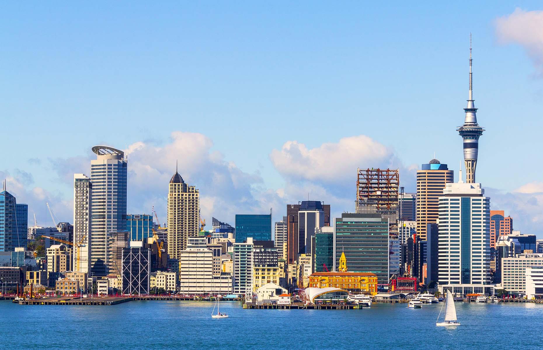 25 famous cities that aren't actually the capital city