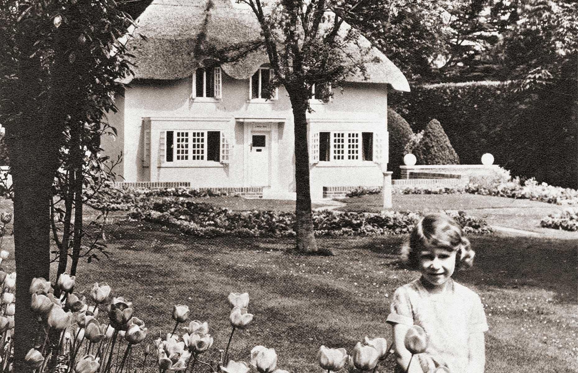 Gischa Debora Santai Beli Barang Mahal Pakai Duit Hasil Tipu Tiket ...