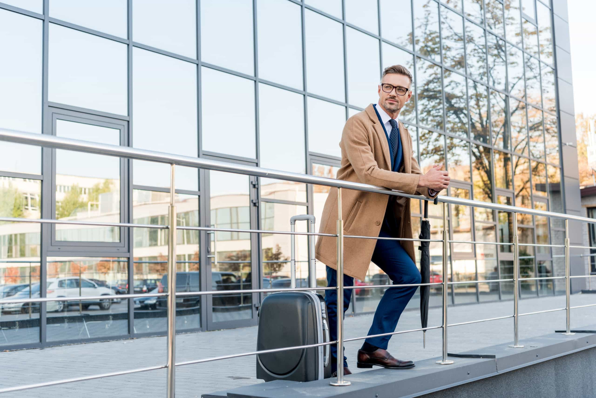 How to appear rich without breaking the bank
