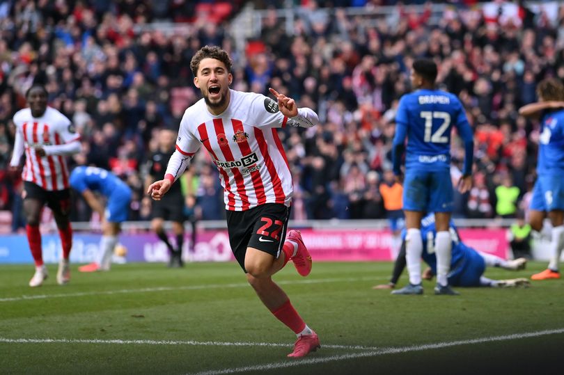 Sunderland's skilful summer signing deserves a starting chance after ...