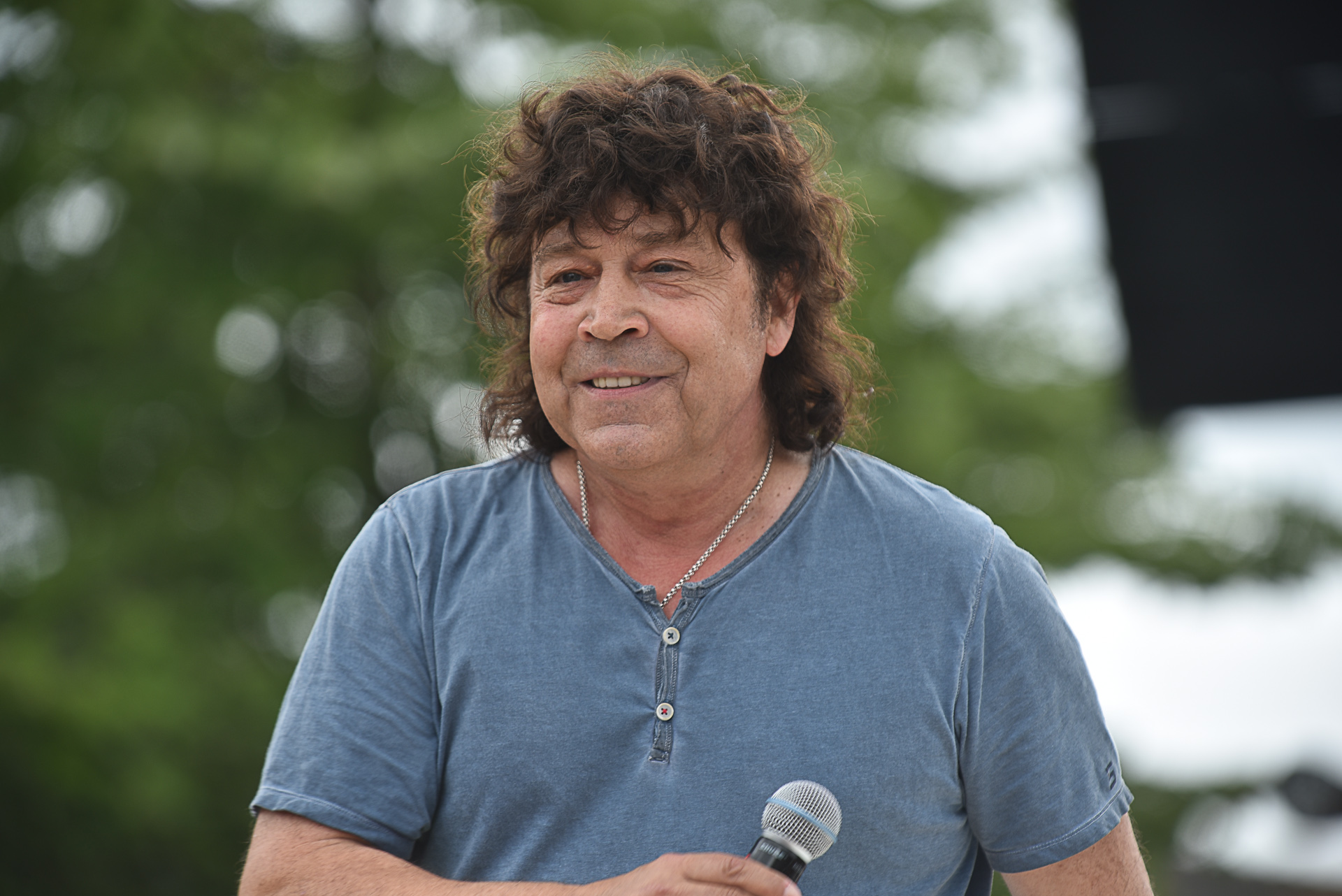 Dennie Christian over zijn muzikale reis: "Vooral dat nummer is heel ...