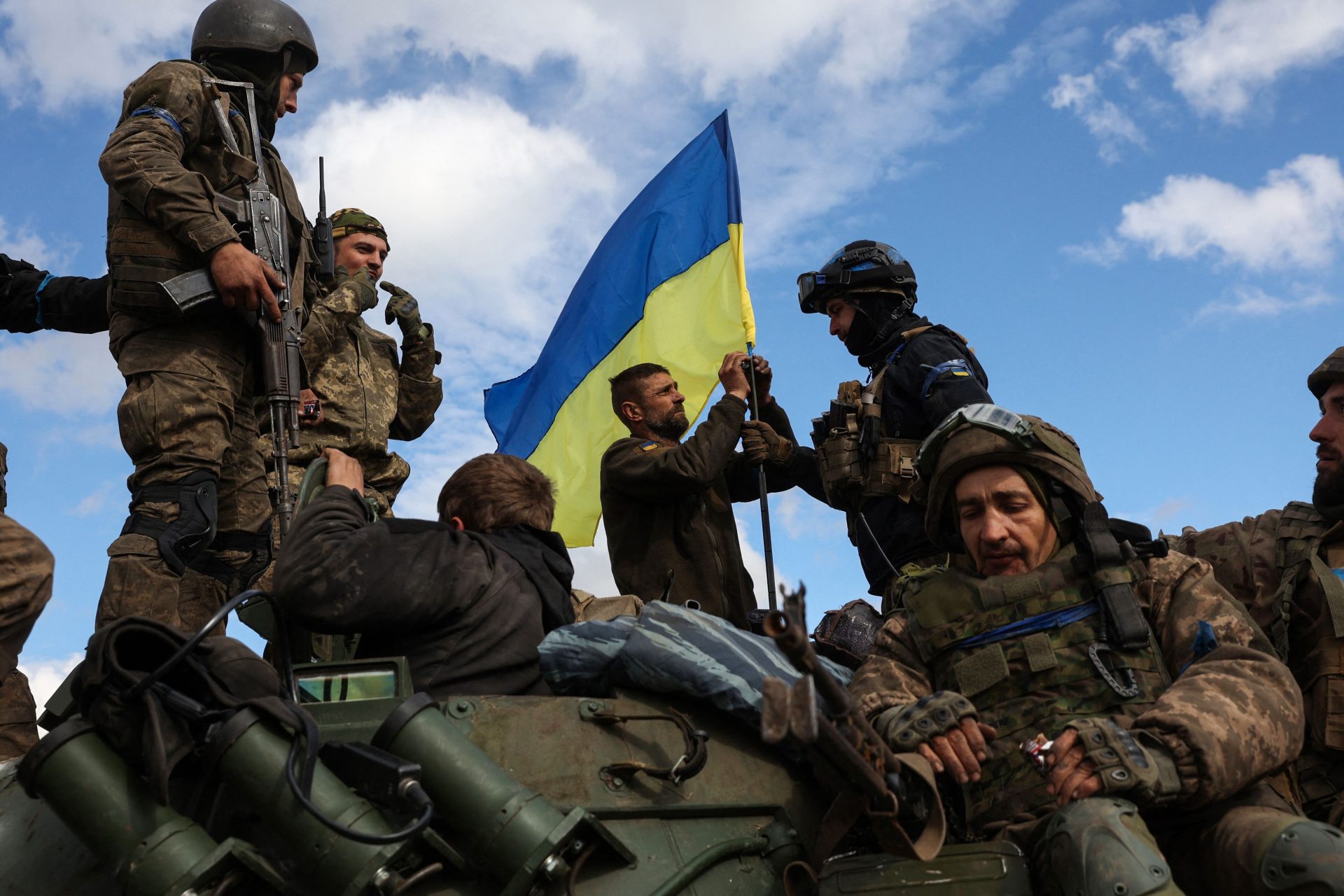 Ukrainian forces liberate key town on the eastern front