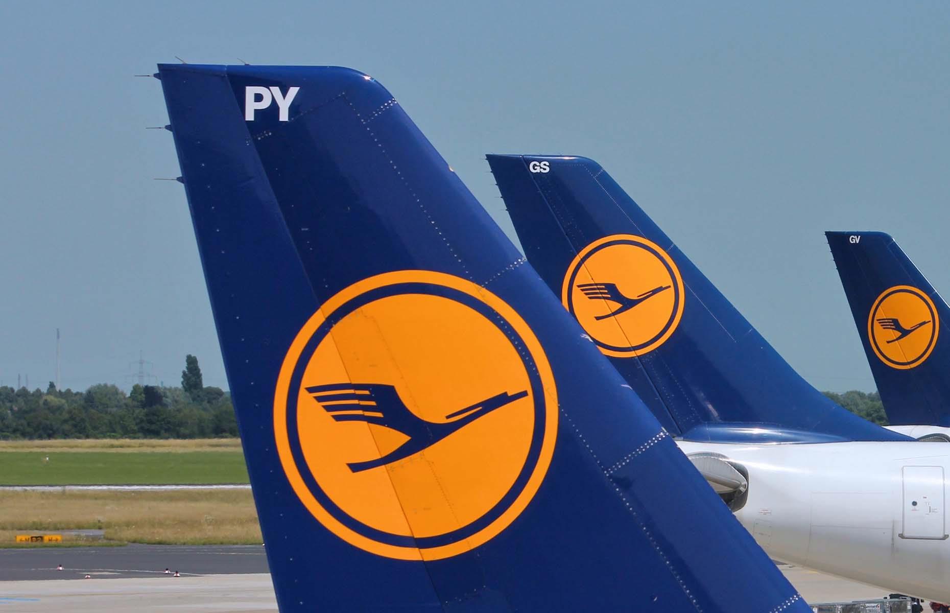 Can you identify these famous airlines from their logos?