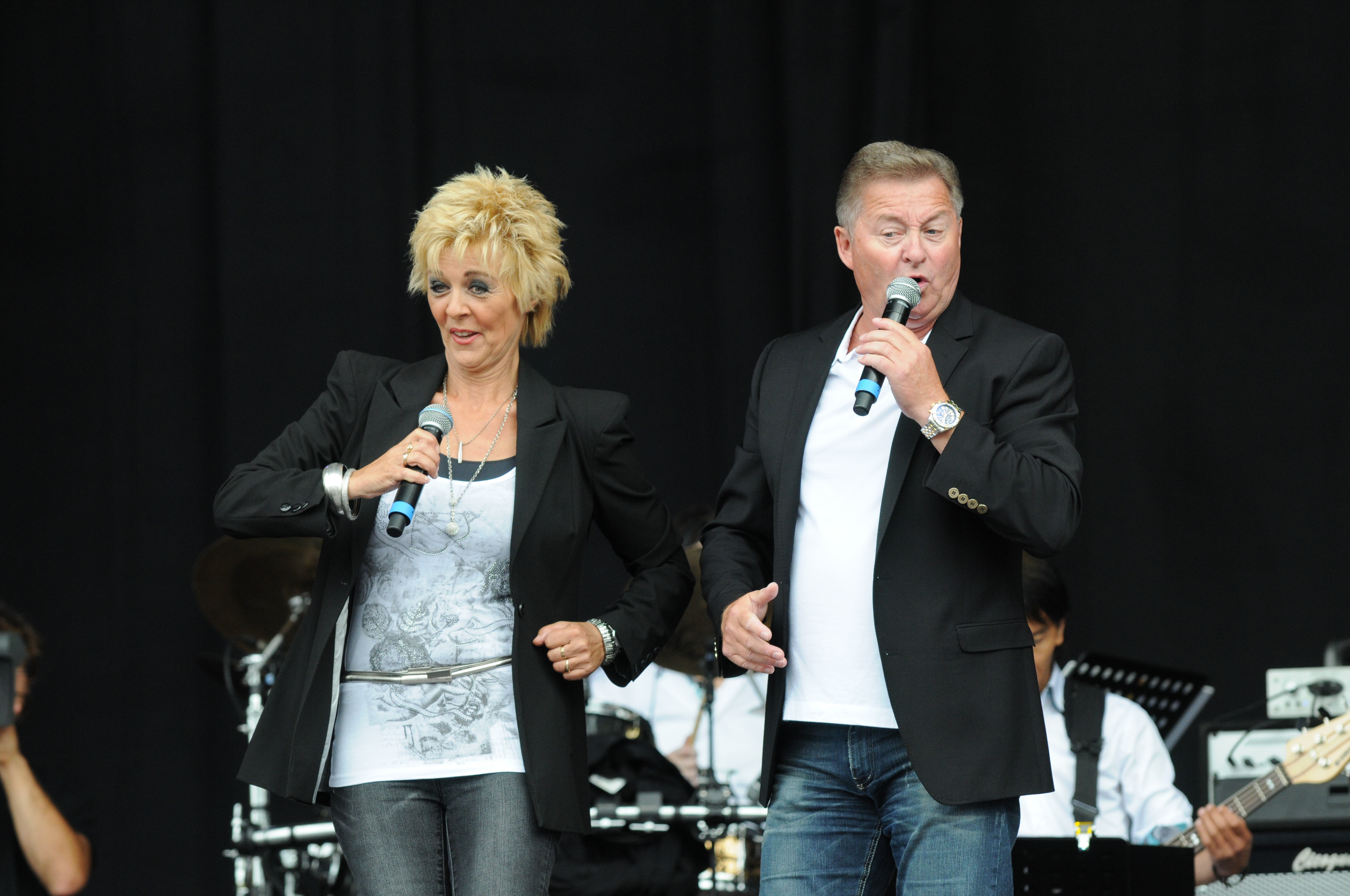 Anny Schilder trekt de stekker eruit