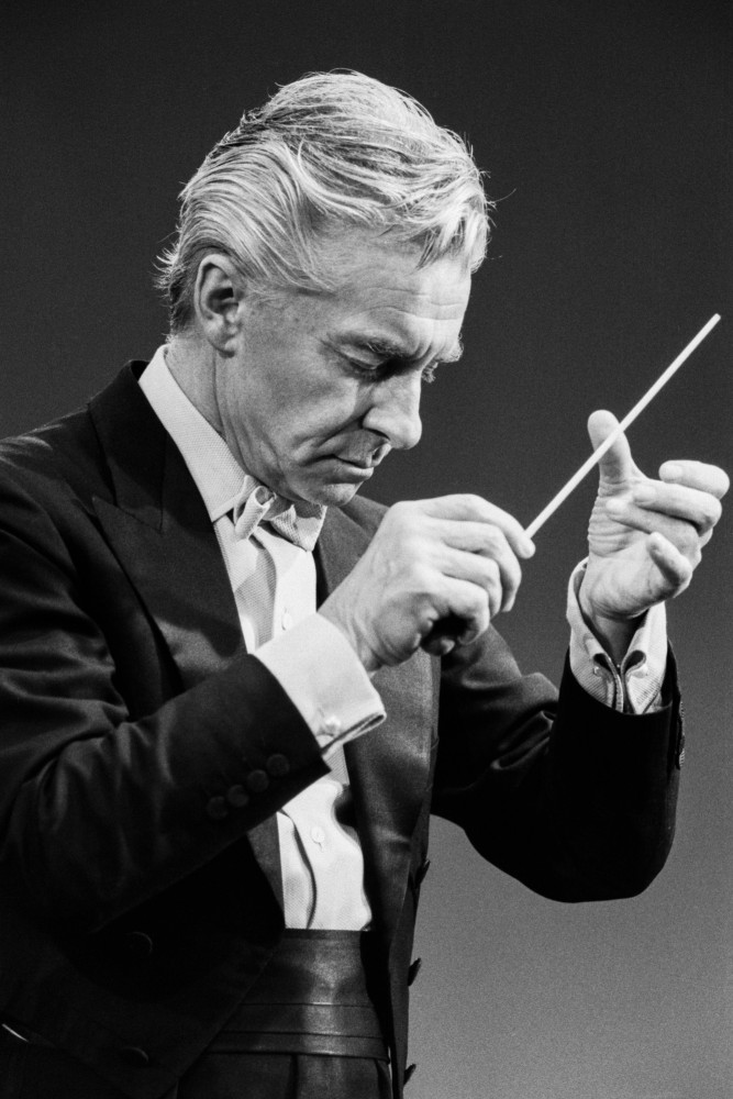 What is the point of a classical music conductor?