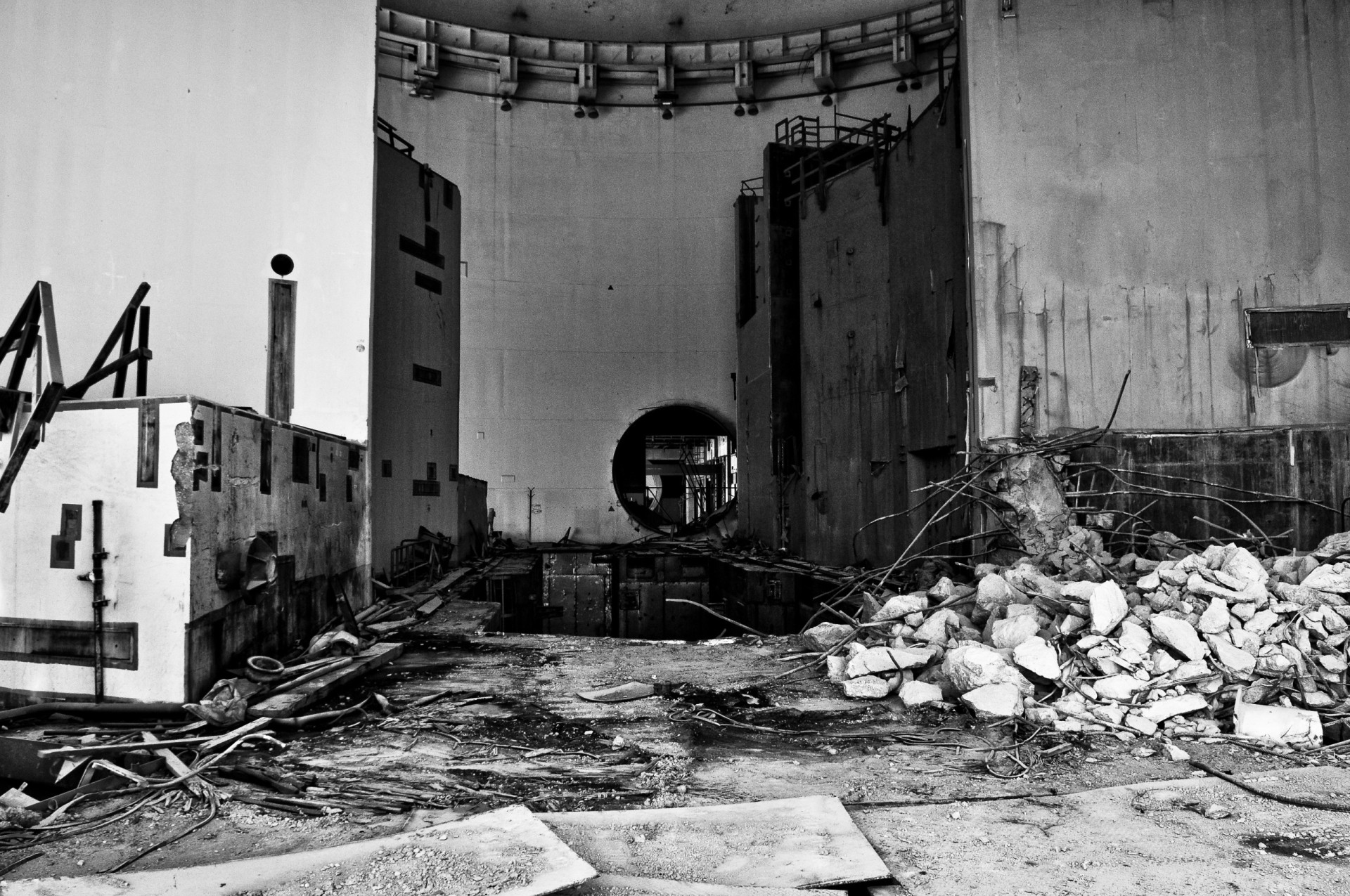 History's most infamous unfinished buildings