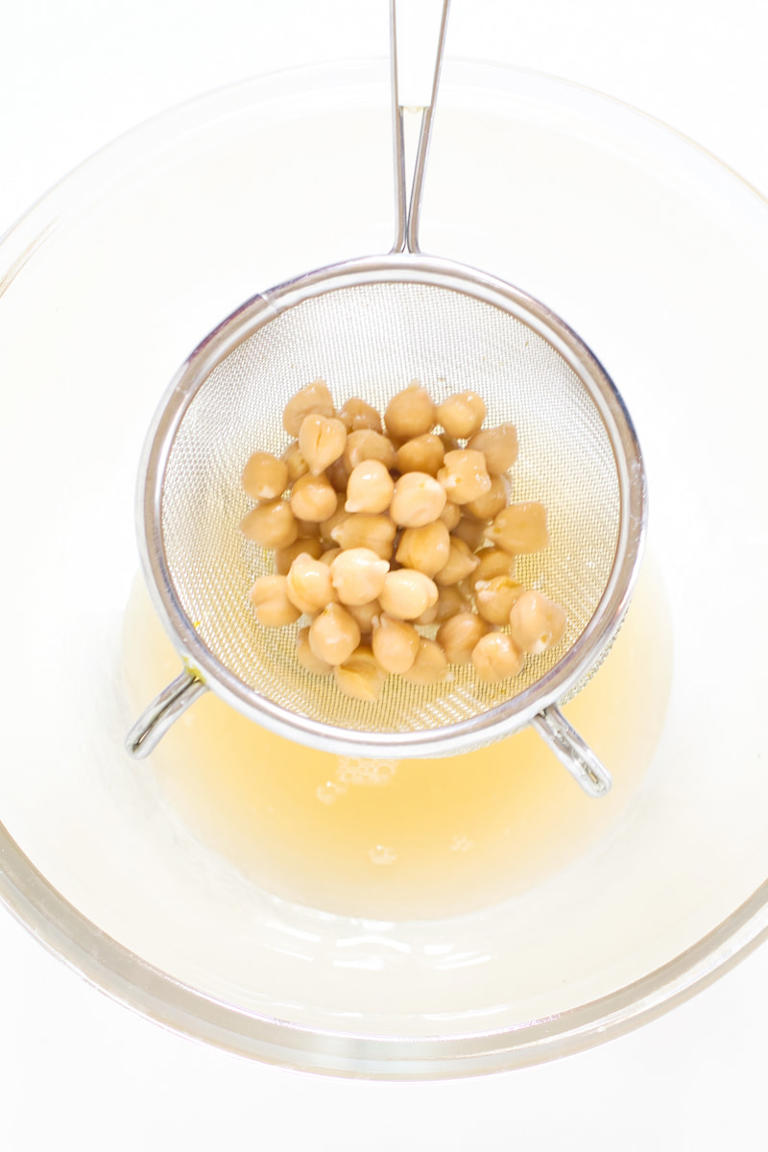 Make this delicious matcha dalgona latte