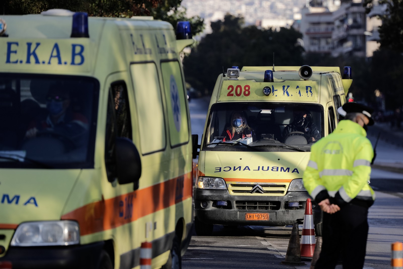 Θεσσαλονίκη: Σοβαρό τροχαίο με τρεις τραυματίες - Στο νοσοκομείο μία έγκυος