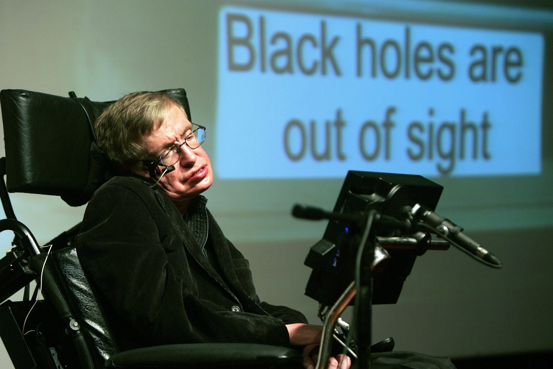 As sombrias previsões de Stephen Hawking sobre o futuro