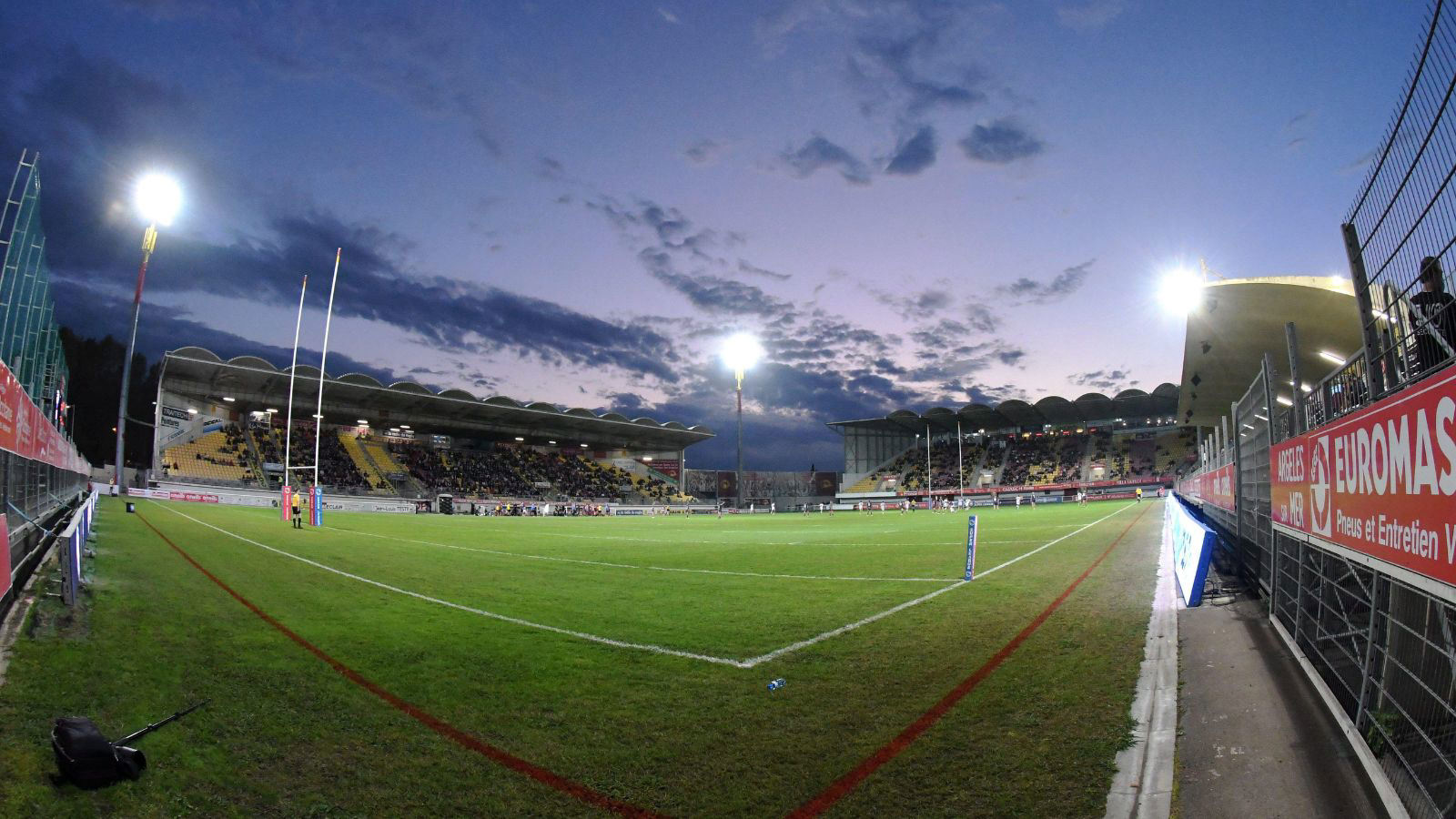 Catalans Dragons tie down dual-code ace with professional contract signed Catalans Dragons tie down dual-code ace with professional contract signed