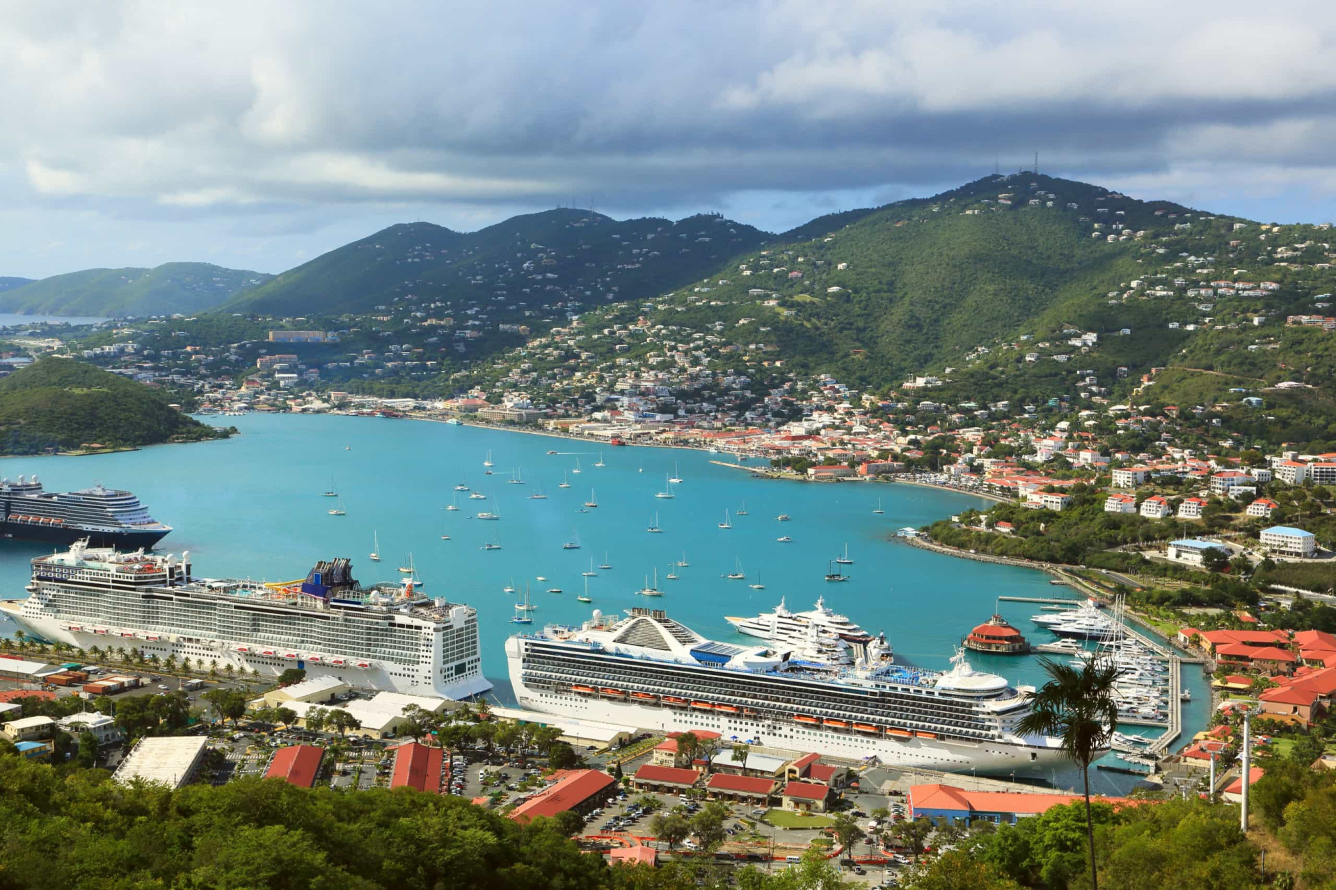 Discover these US territories in the Caribbean Sea and the Pacific Ocean