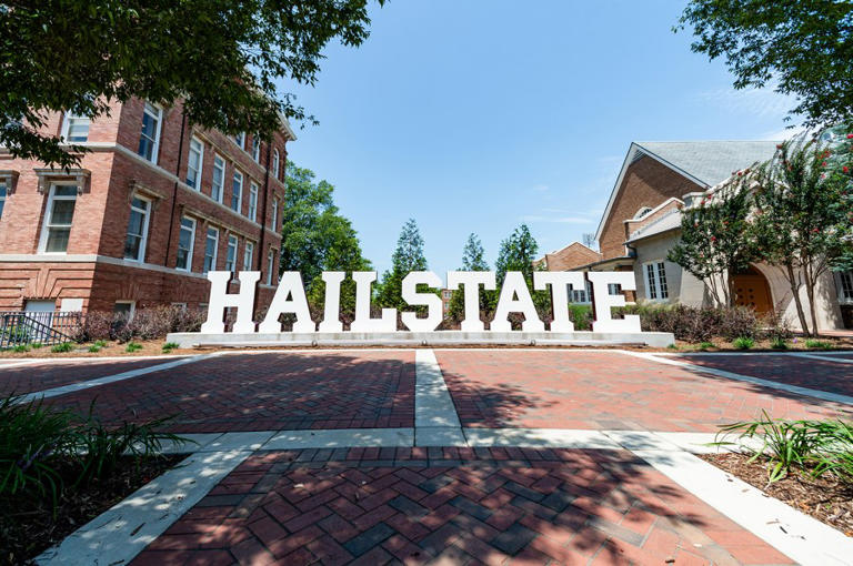 Mississippi State becomes first SEC school to implement Amazon Web ...