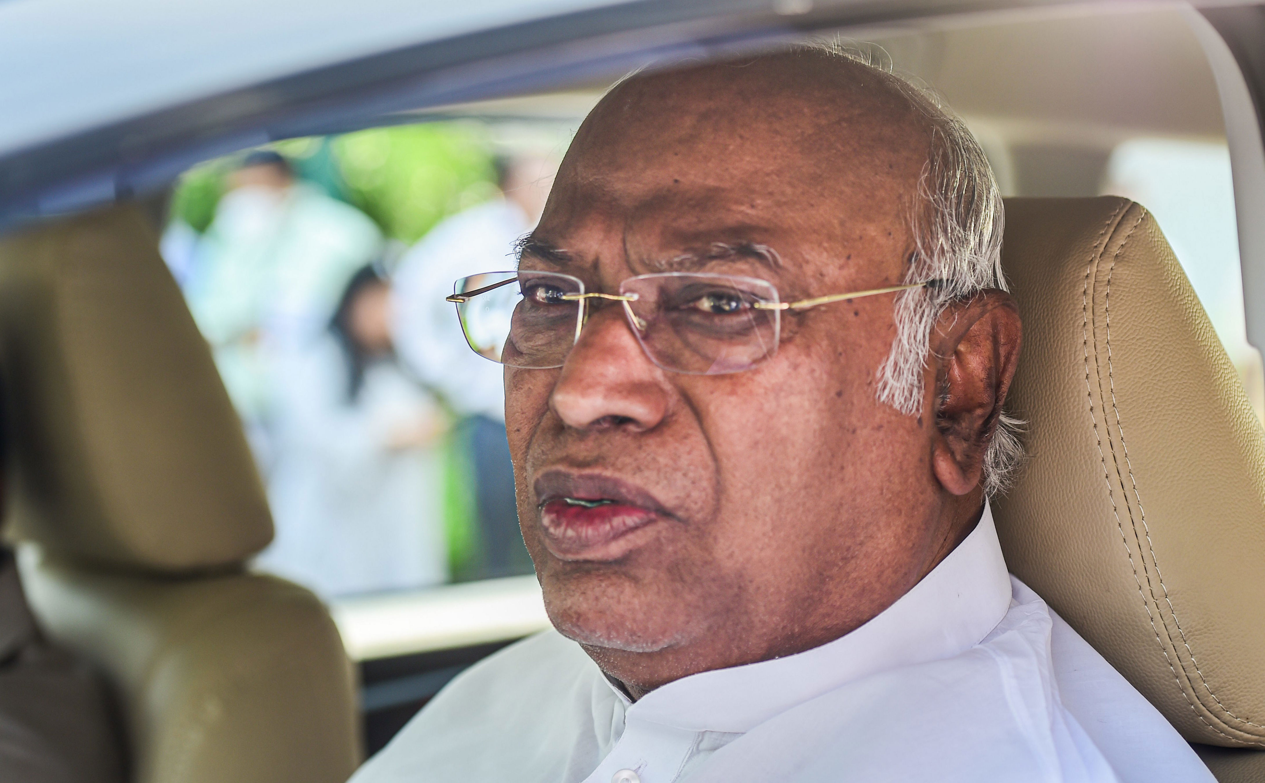 Kharge undergoes procedure for pacemaker implant