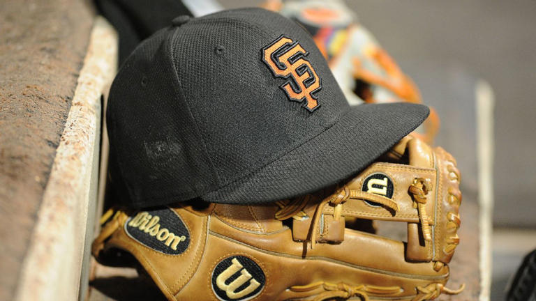 Giants reliever Matt Gage goes on IL with knee inflammation