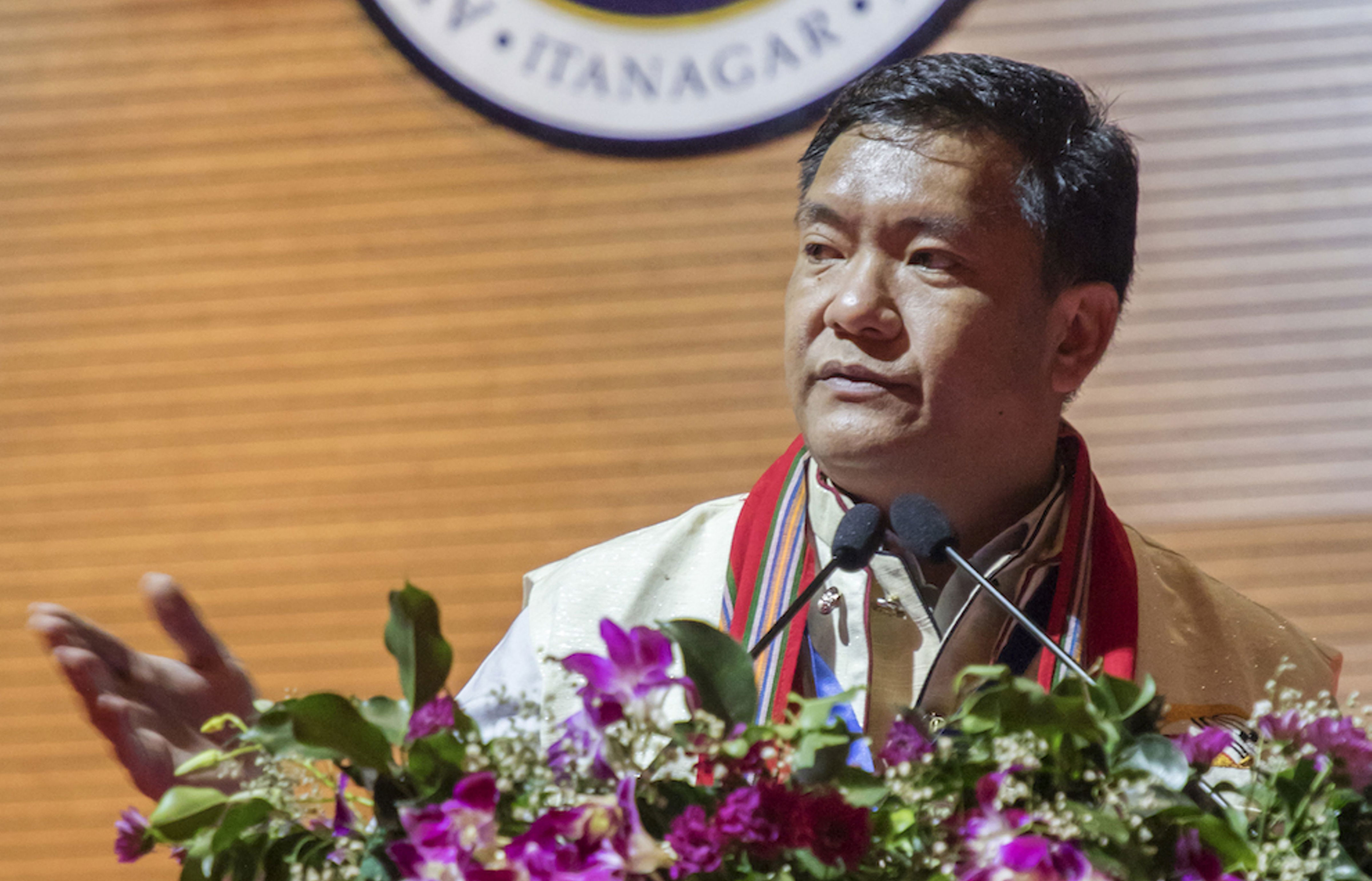 Khandu pays tributes to Kargil War heroes at Drass memorial