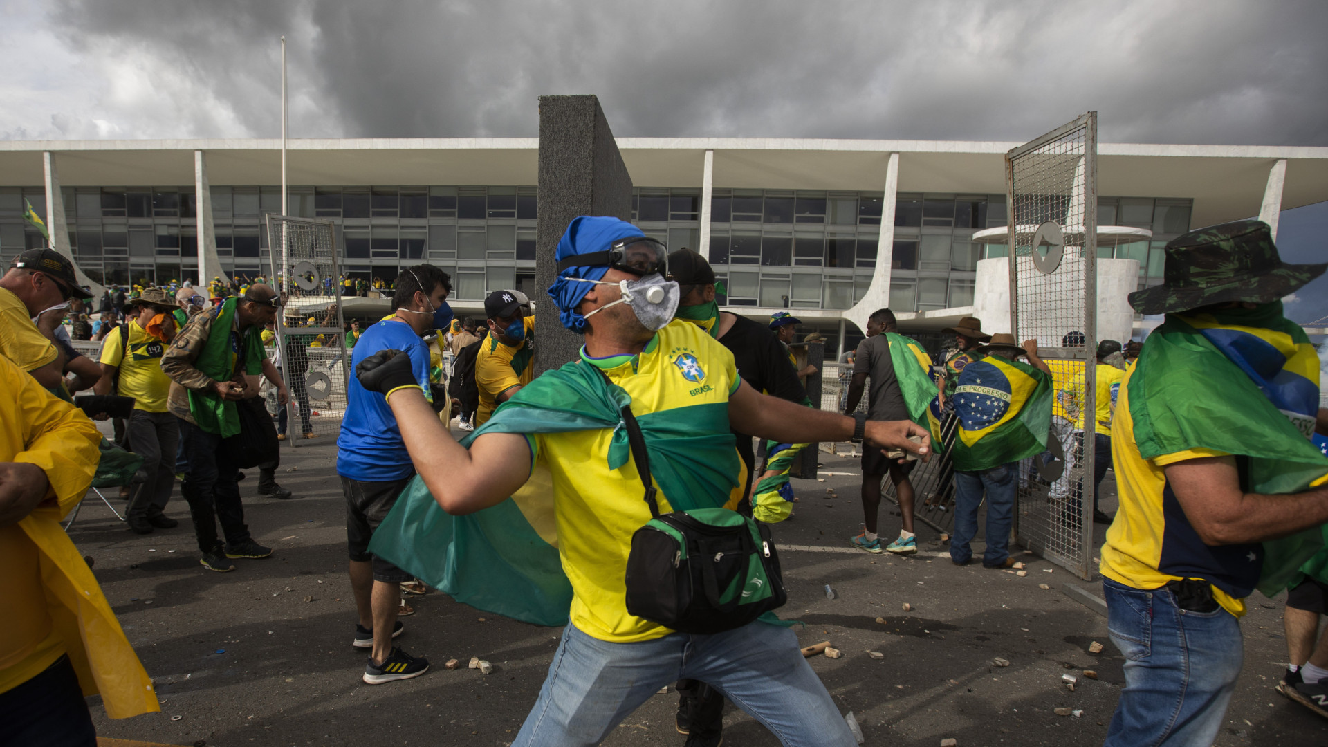 Stf Inicia Julgamento De Mais 15 Réus Do 8 De Janeiro