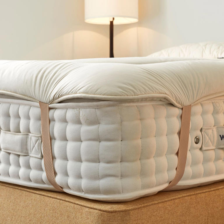 Do mattress toppers help with back pain? Medical professionals explain ...