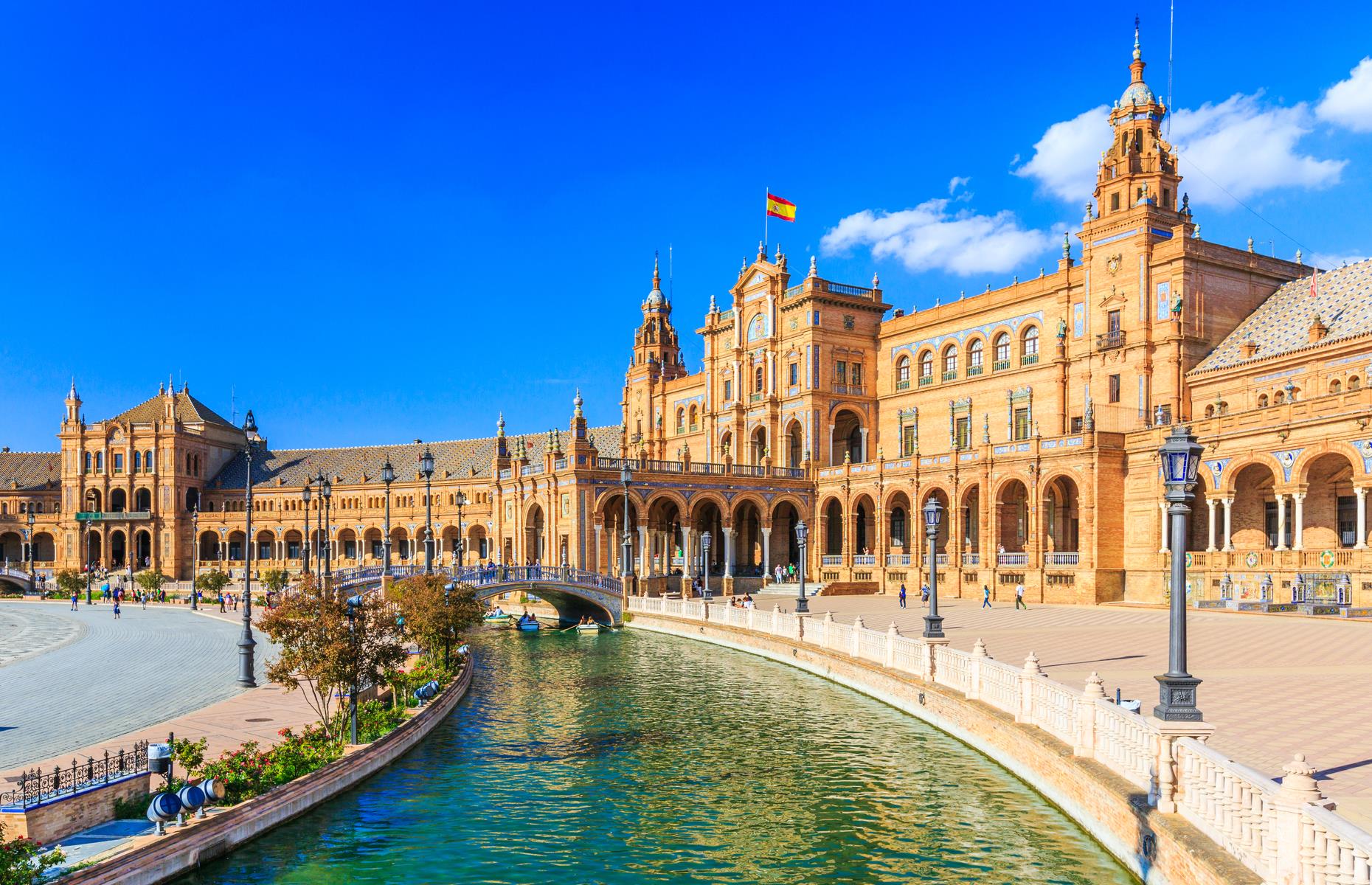 21 incredible destinations to visit instead of the tourist traps
