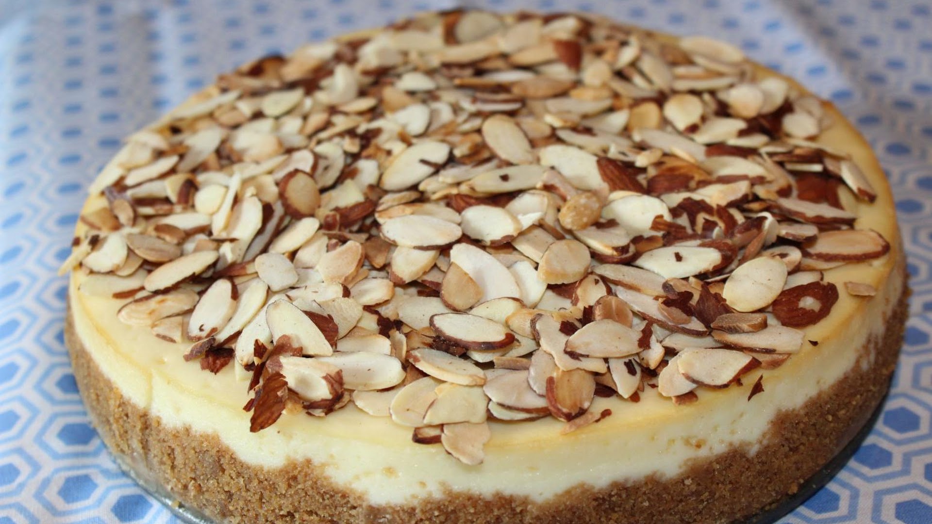Everything Is Perfect About This Cheesecake From The Crust To The ...