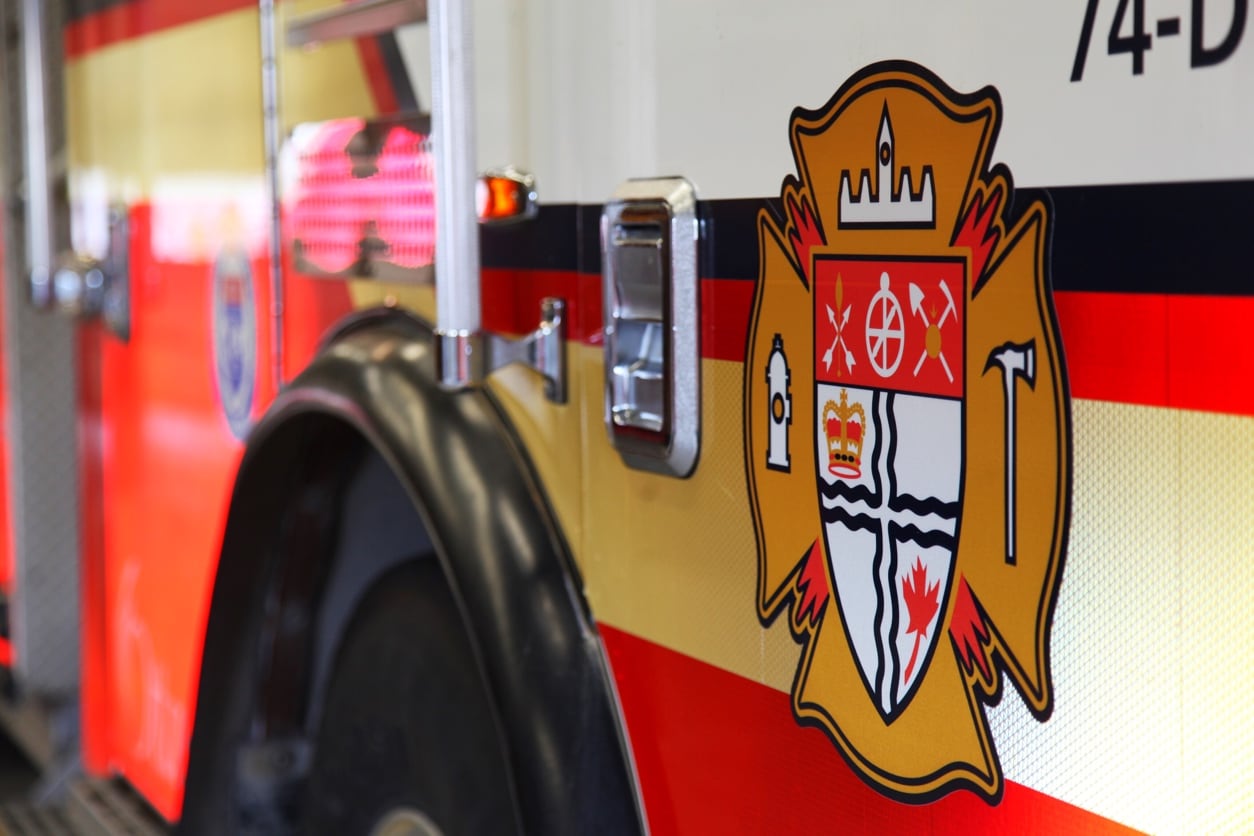 1 dead, firefighters injured after flames engulf Barrhaven home