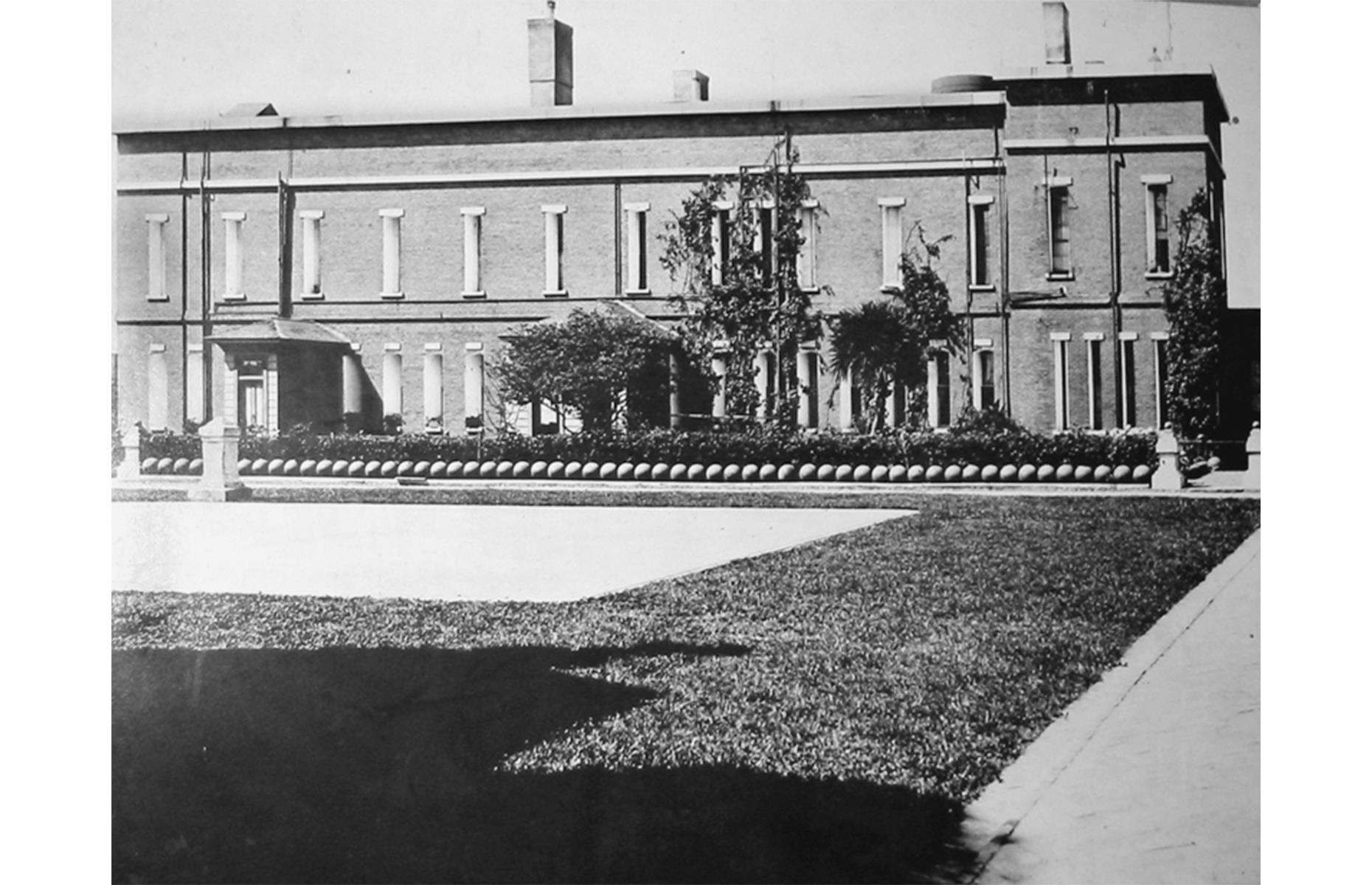 The Chilling Story Of Alcatraz, America's Most Notorious Prison