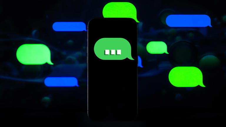 iPhone or Android, Here's How to Finally Escape That Endless Group Chat