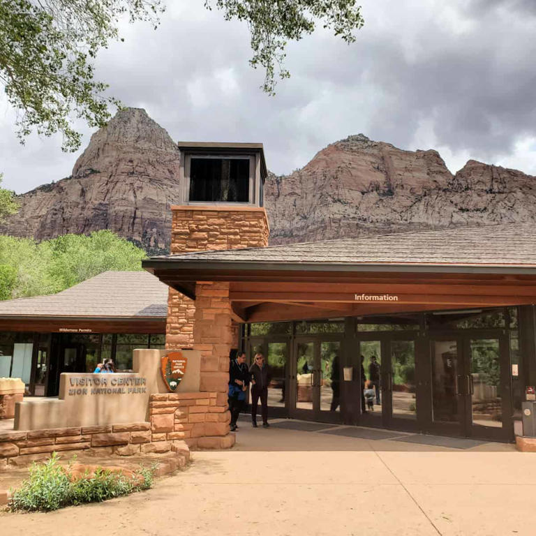 Complete Guide to plan your trip to Zion National Park in Utah!
