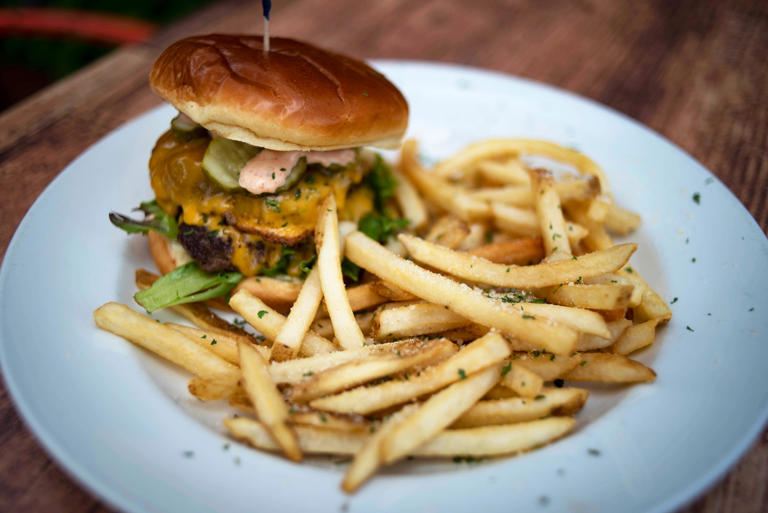 Where to watch World Cup soccer at sports bars in the Des Moines metro