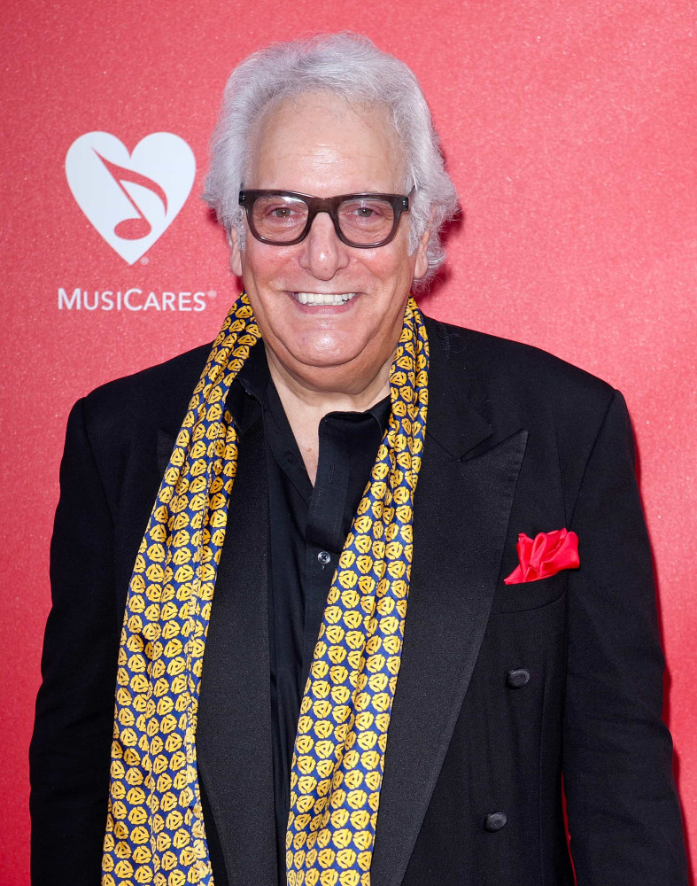 Koronavírusban elhunyt hírességek