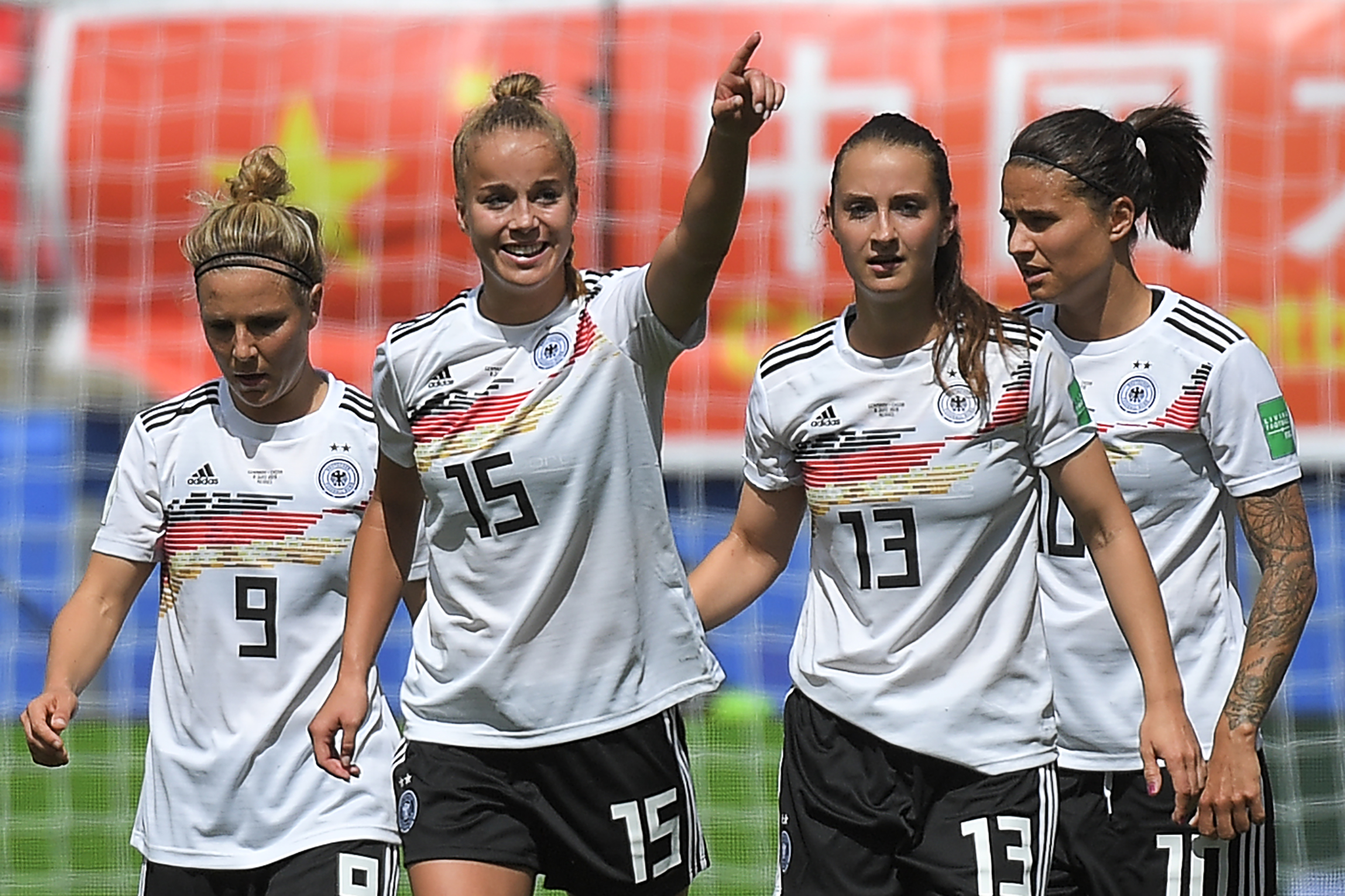 German soccer star Giulia Gwinn in images