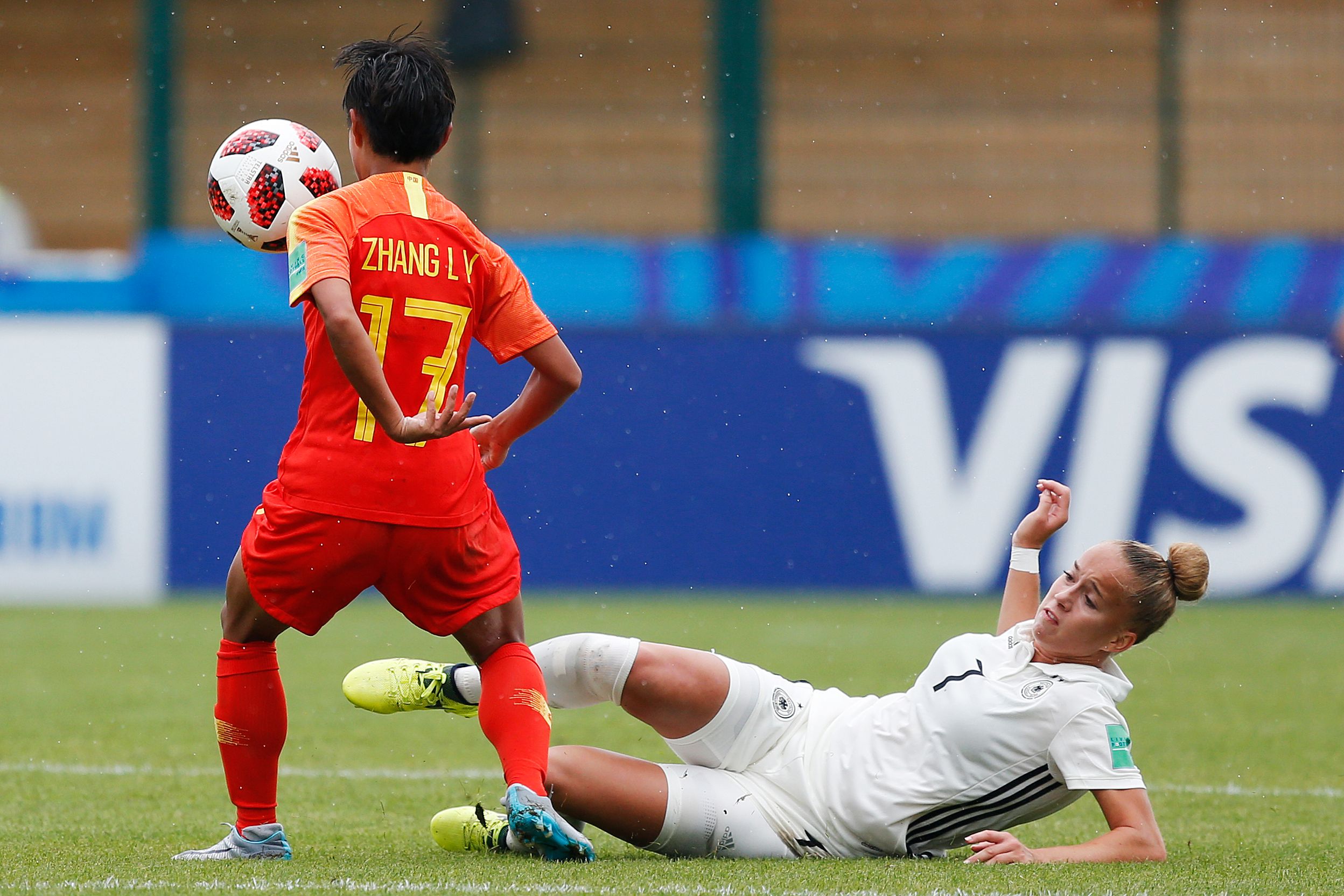 German soccer star Giulia Gwinn in images