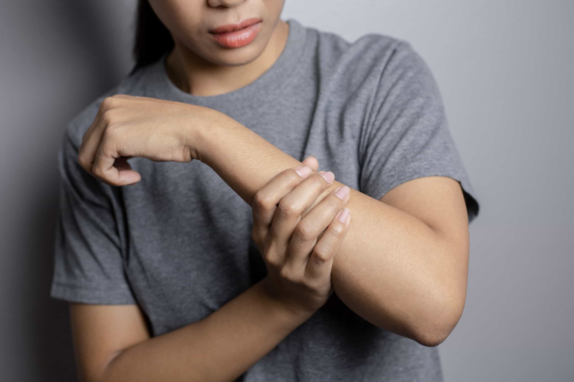 Apprendre à se masser seul pour une détente absolue