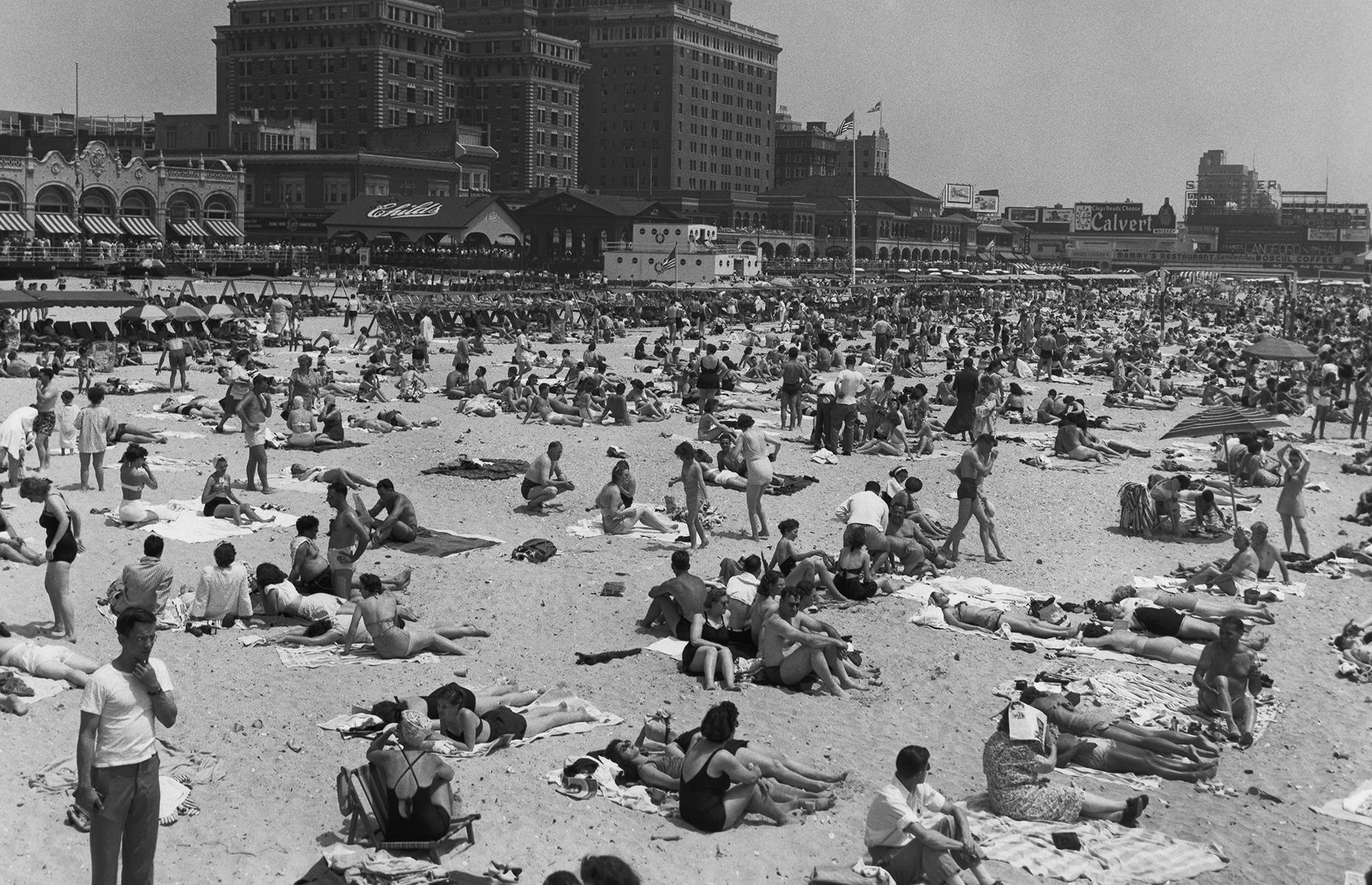 Amazing vintage photos of family vacations through the decades