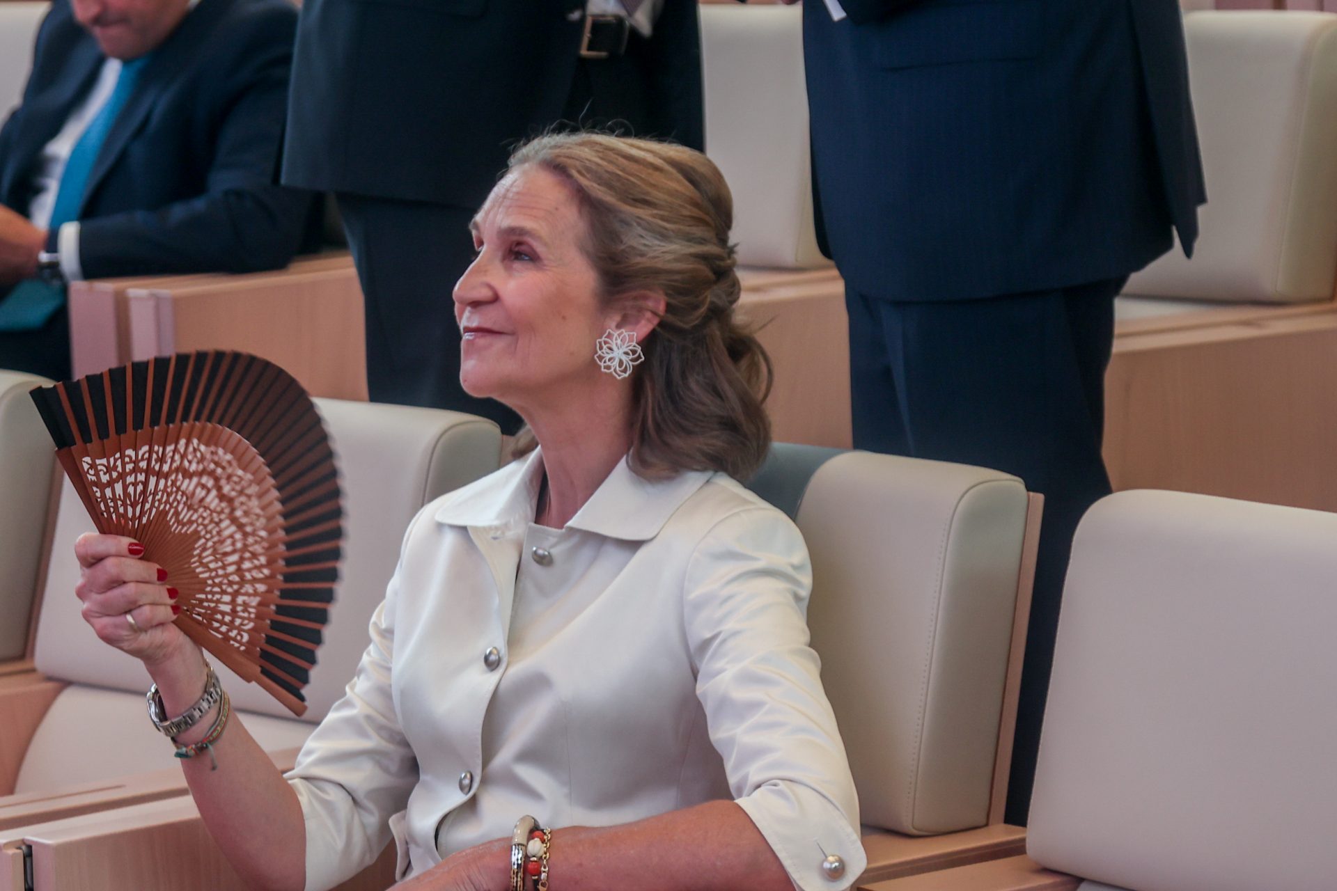 Découvrez la vie d'Elena de Bourbon, sœur aînée de l'actuel roi d ...