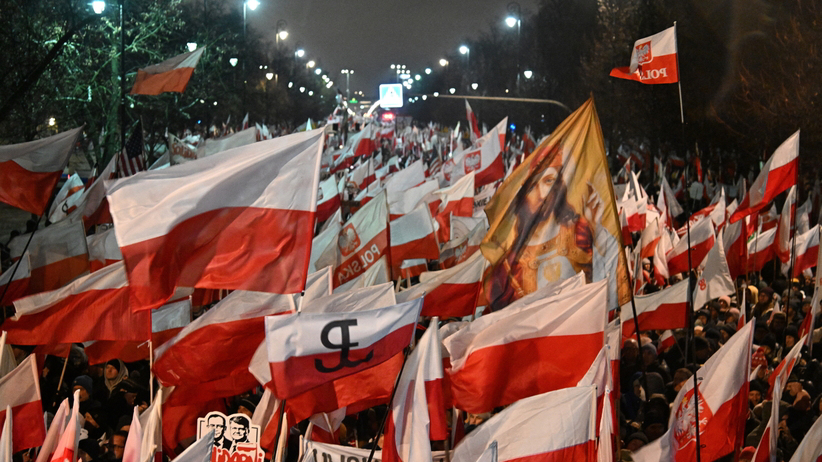 Marsz 11 stycznia. Protest Wolnych Polaków przeszedł pod Kancelarię ... Marsz 11 stycznia. Protest Wolnych Polaków przeszedł pod Kancelarię ...
