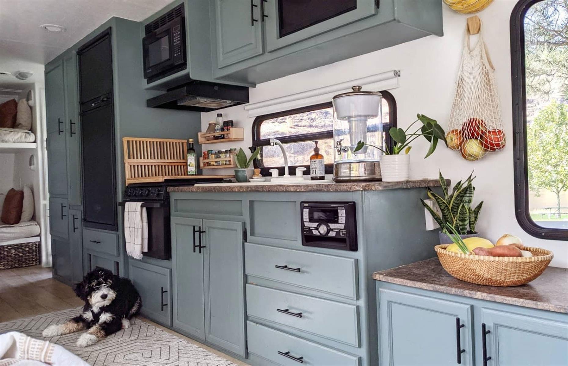 Before And After: 7 Stunning Motorhome Makeovers That You'll Adore