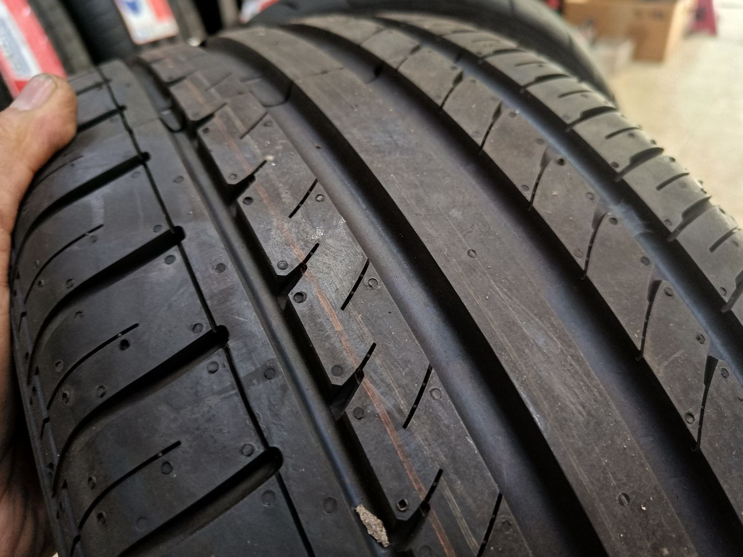 Pantas Saja Tapak Ban Mobil Botak Sebelah, Hal Sepele Ini Penyebabnya