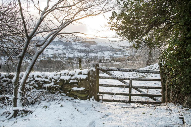 Met Office Yorkshire snow weather warning upgraded to amber Met Office Yorkshire snow weather warning upgraded to amber