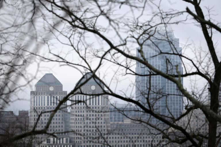 Below zero wind chills, light snow on Tuesday. See when warmer temps arrive