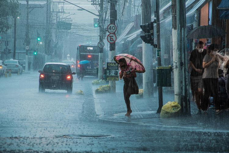 Puncak Musim Hujan di Depan Mata, BMKG Imbau Masyarakat Antisipasi Cuaca Ekstrem