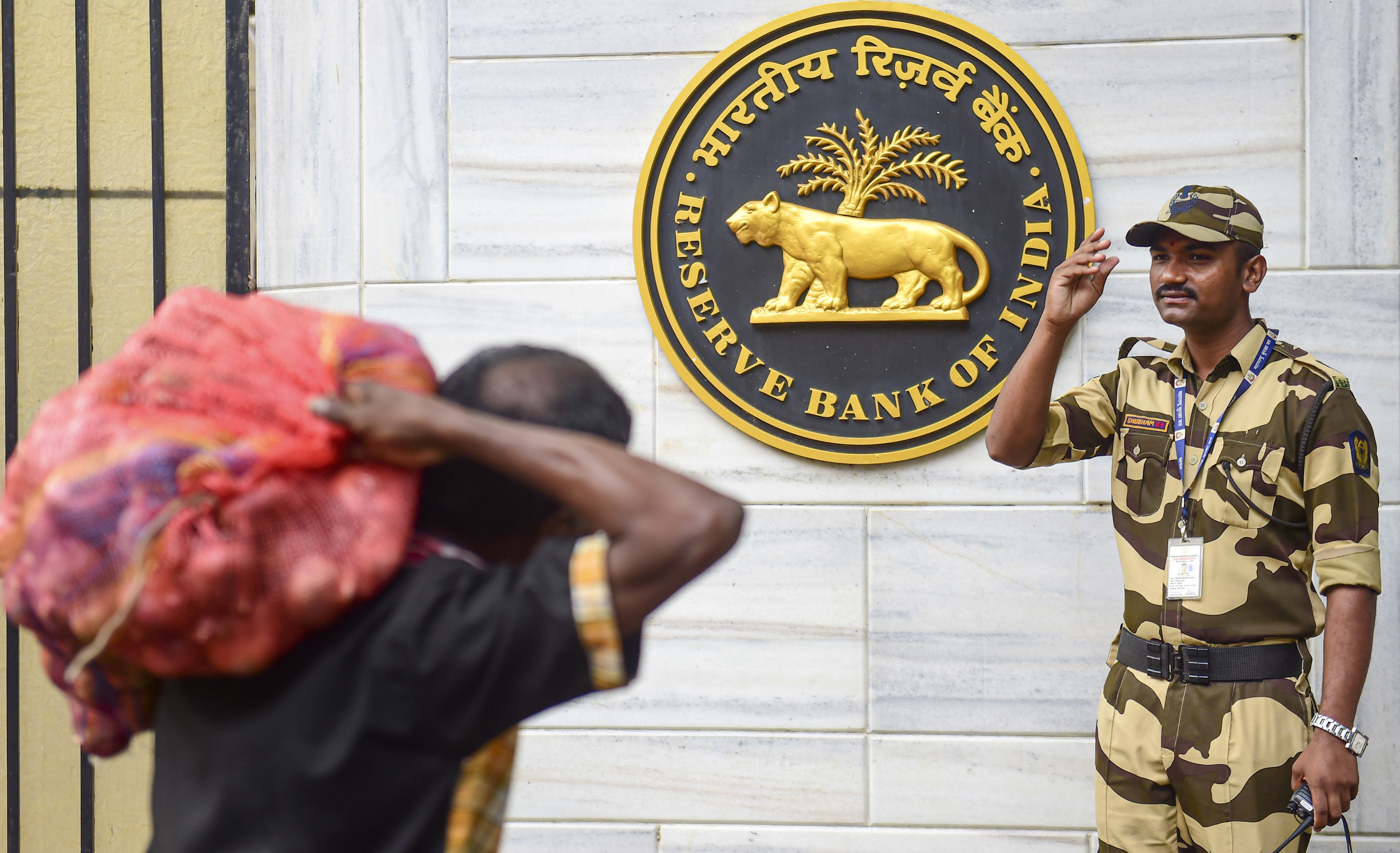 India's outward FDI commitments fall 49 pc month-on-month to USD 4.49 ...