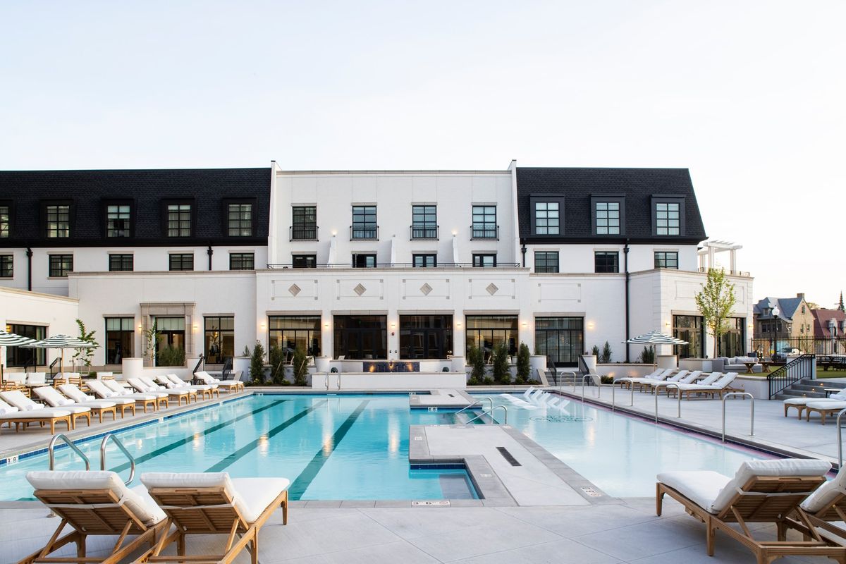 Fight Over Girl Ends in Tragedy: Cheerleader Shot at Alabama Bonfire