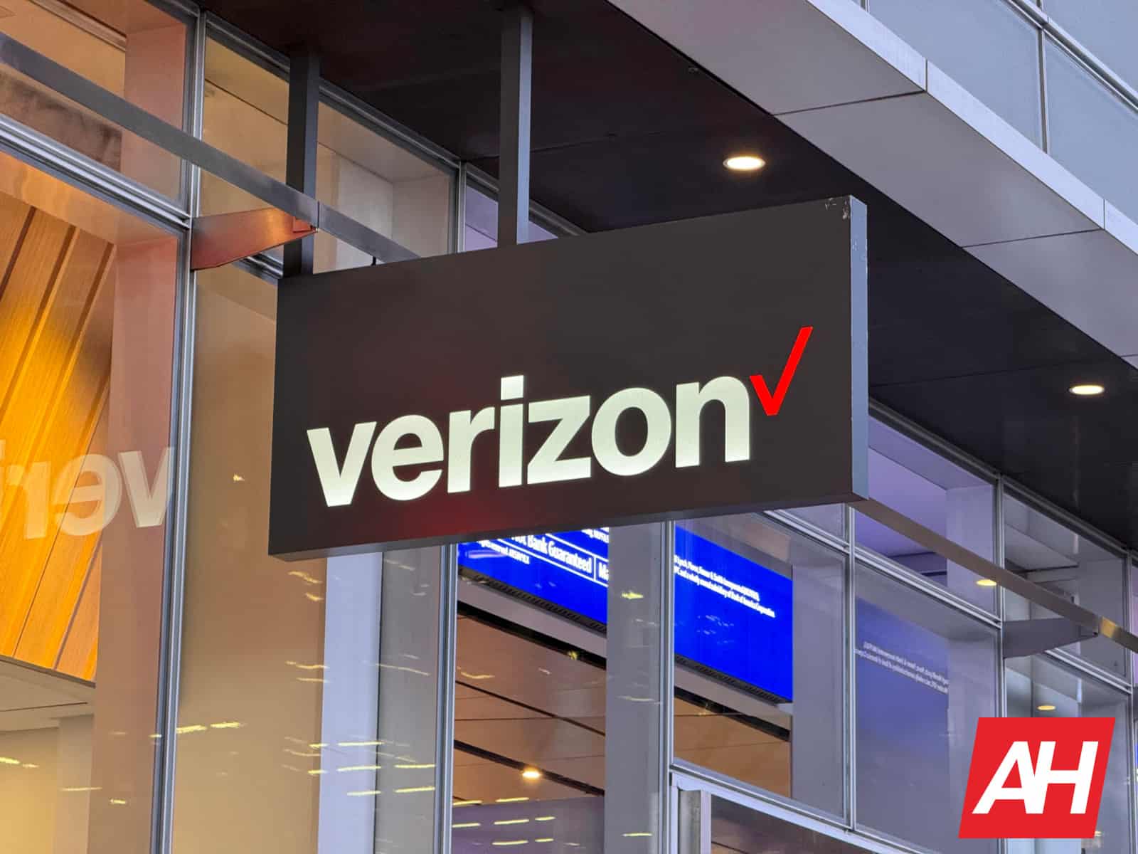 Verizon Kills Loyalty Discounts, Customers Head for the Exit