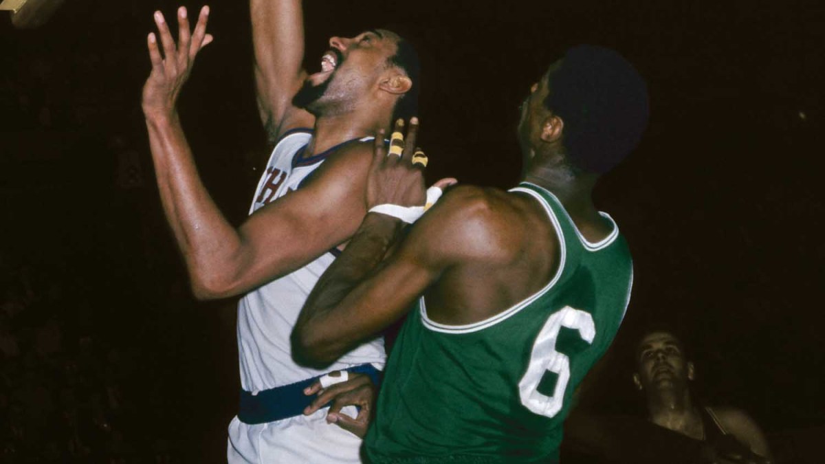 Bill Russell explained Wilt’s unstoppable move in the post he couldn’t ...