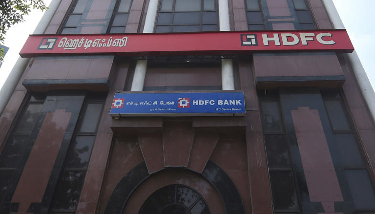 HDFC Bank Q3 profit rises marginally to Rs 16,736 cr