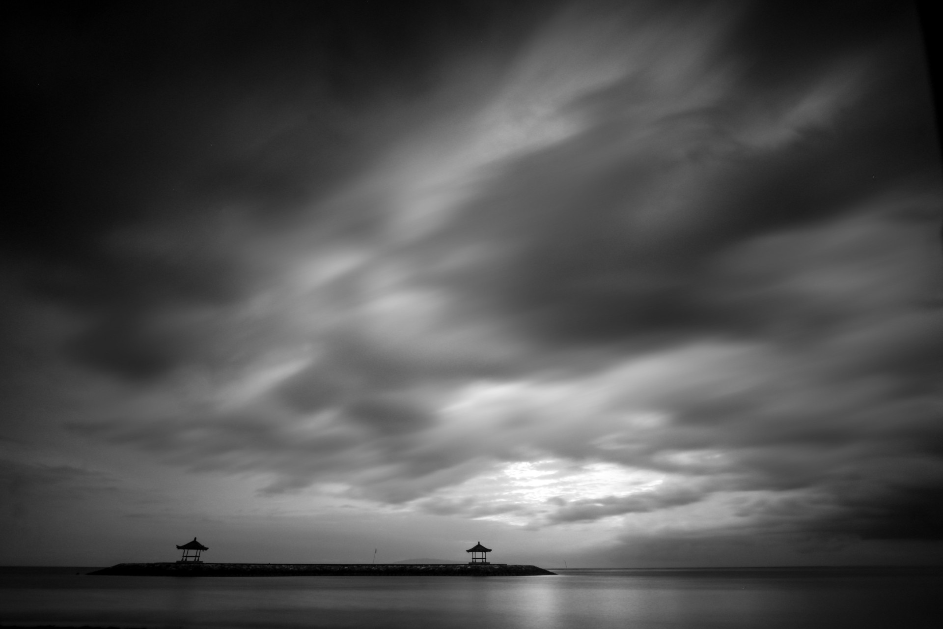 Who are the 33 Hindu deities of the Vedas?